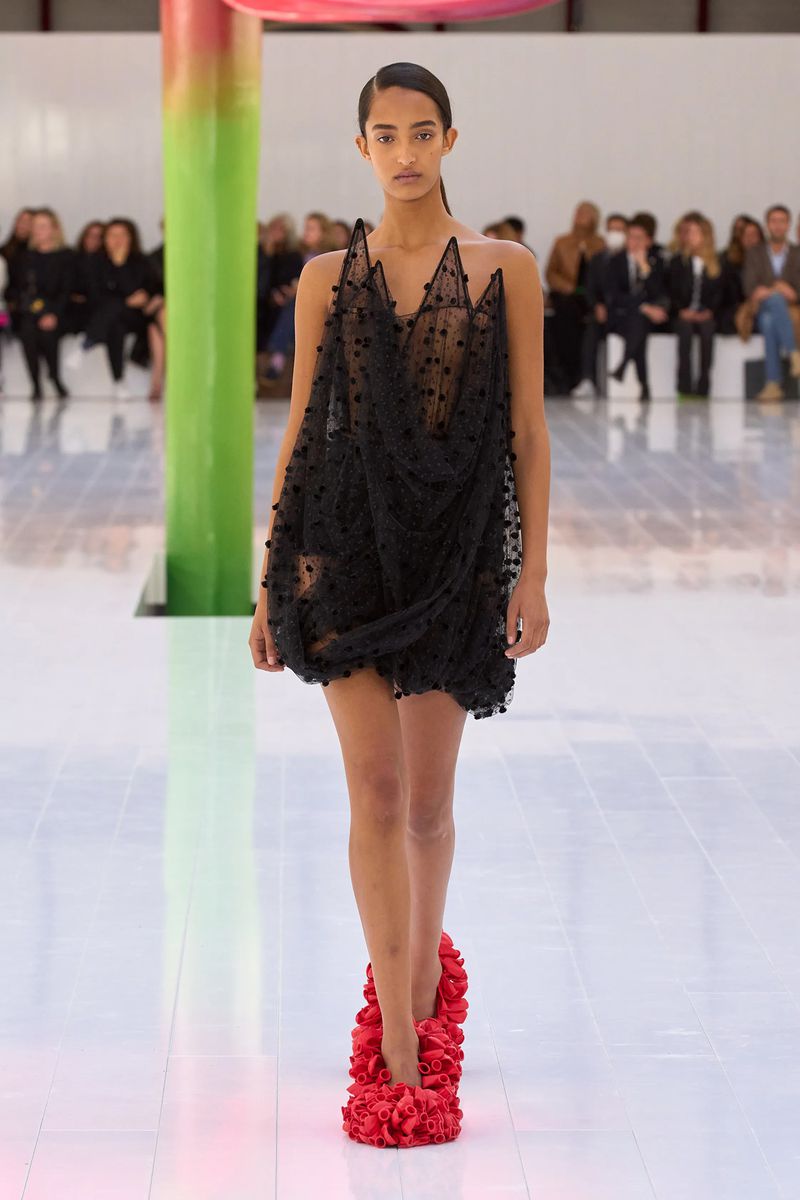 Loewe S/S 23 Show (Loewe)