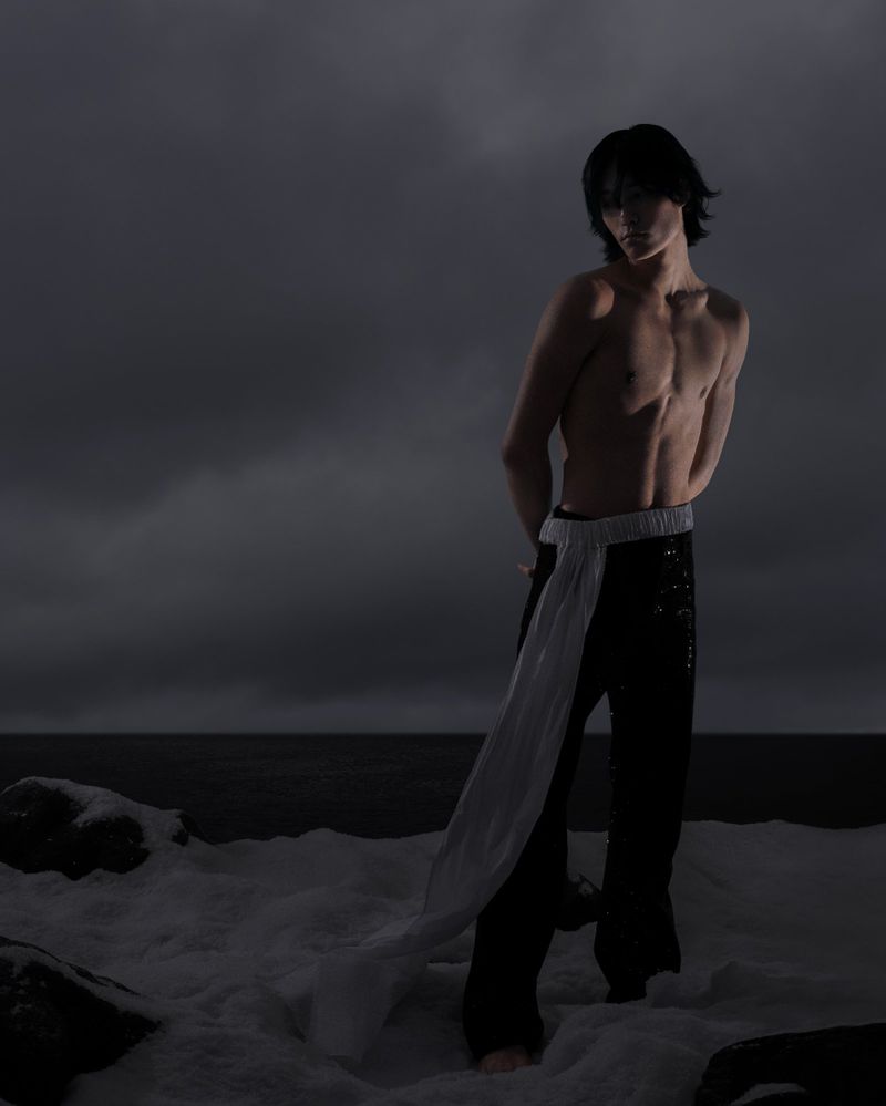 FORCE MAJEURE (Esquire Italia)