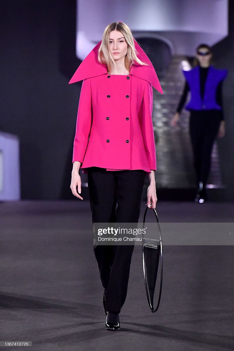 Pierre Cardin Cosmocorps 3022 Show (Pierre Cardin)