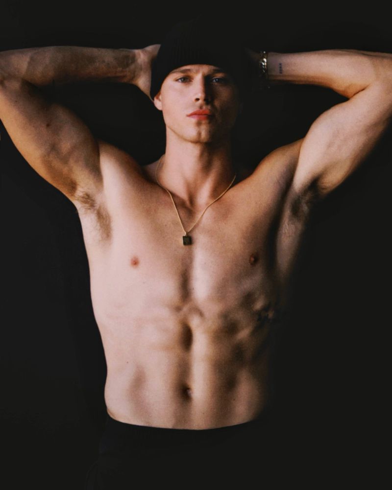 Matthew Noszka Digital Cover Story (Numéro Homme Netherlands)