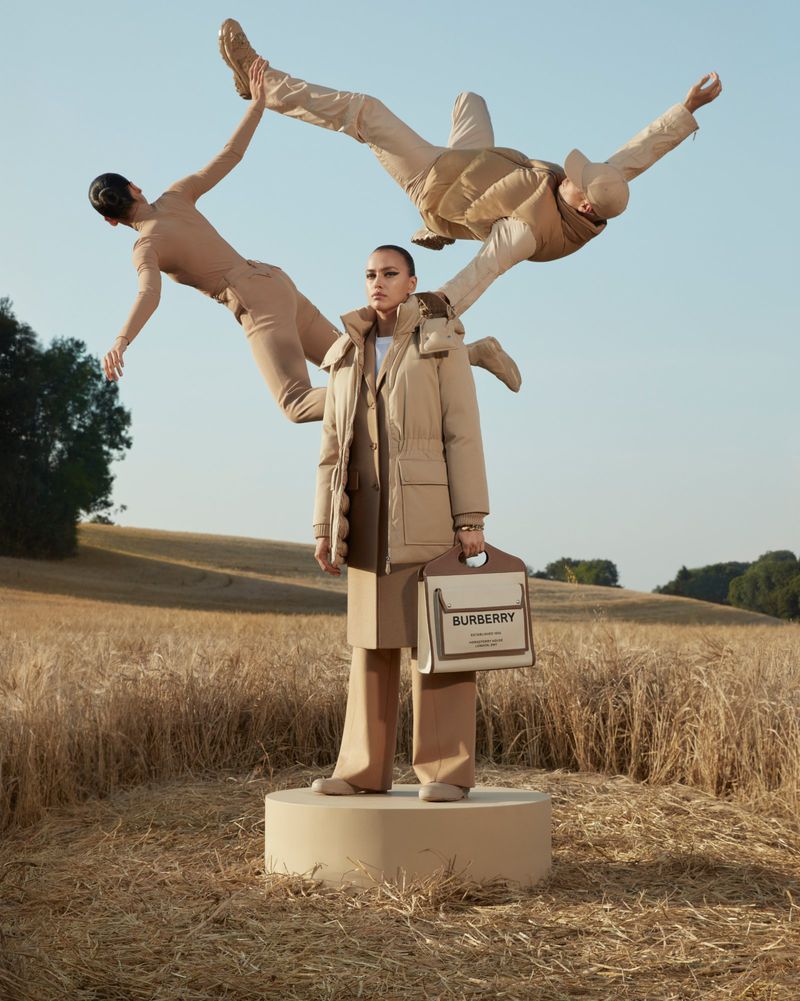 Burberry Resort 2022 Campaign (Burberry)