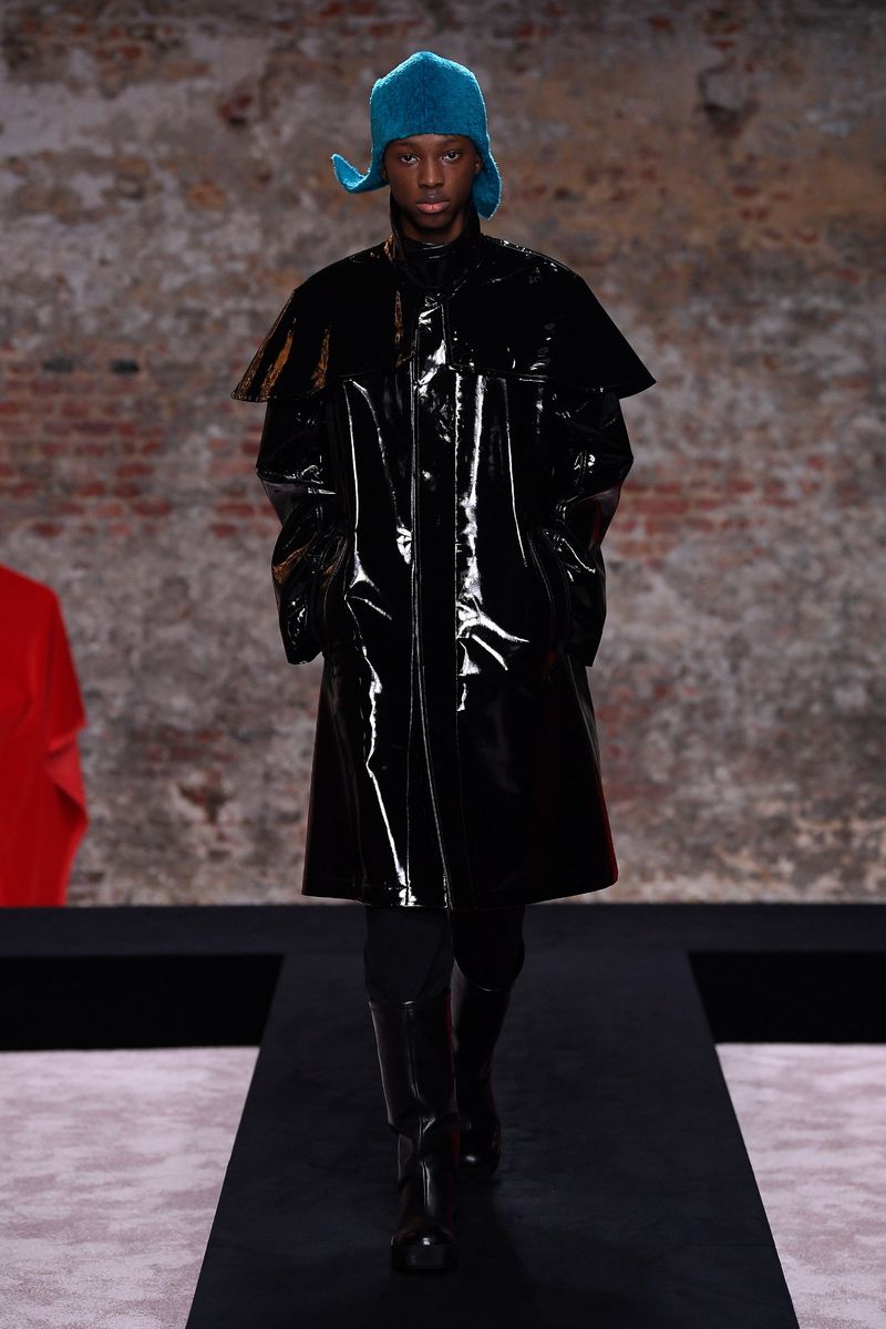 Raf Simons F/W 22 Show Antwerp (Raf Simons)