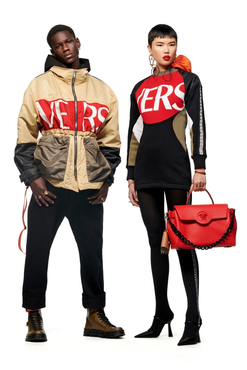 Versace Pre-Fall 2022 Lookbook (Versace)