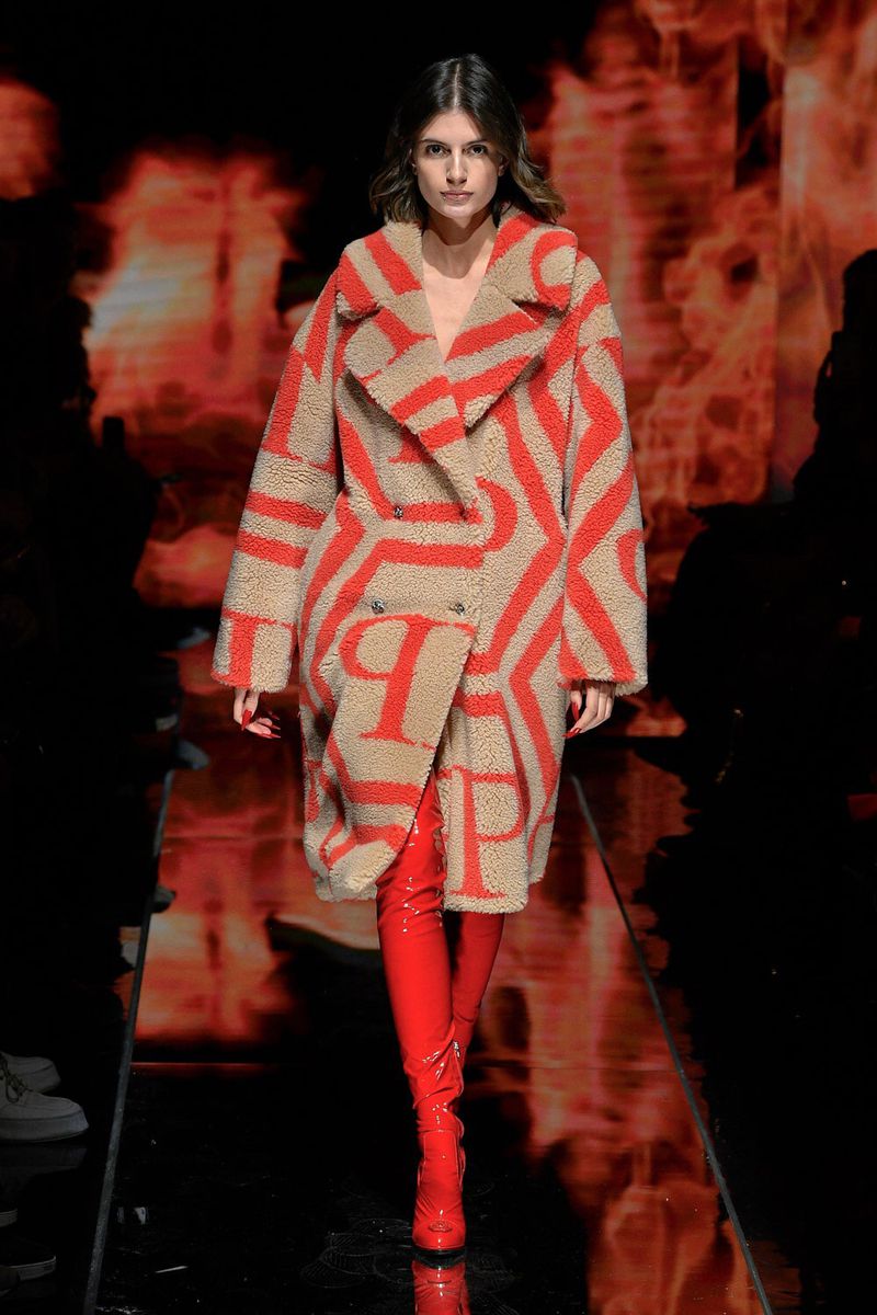 Philipp Plein F/W 22 Show (Philipp Plein)