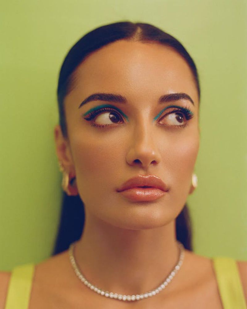 Amina Muaddi (L'Officiel Turkey)