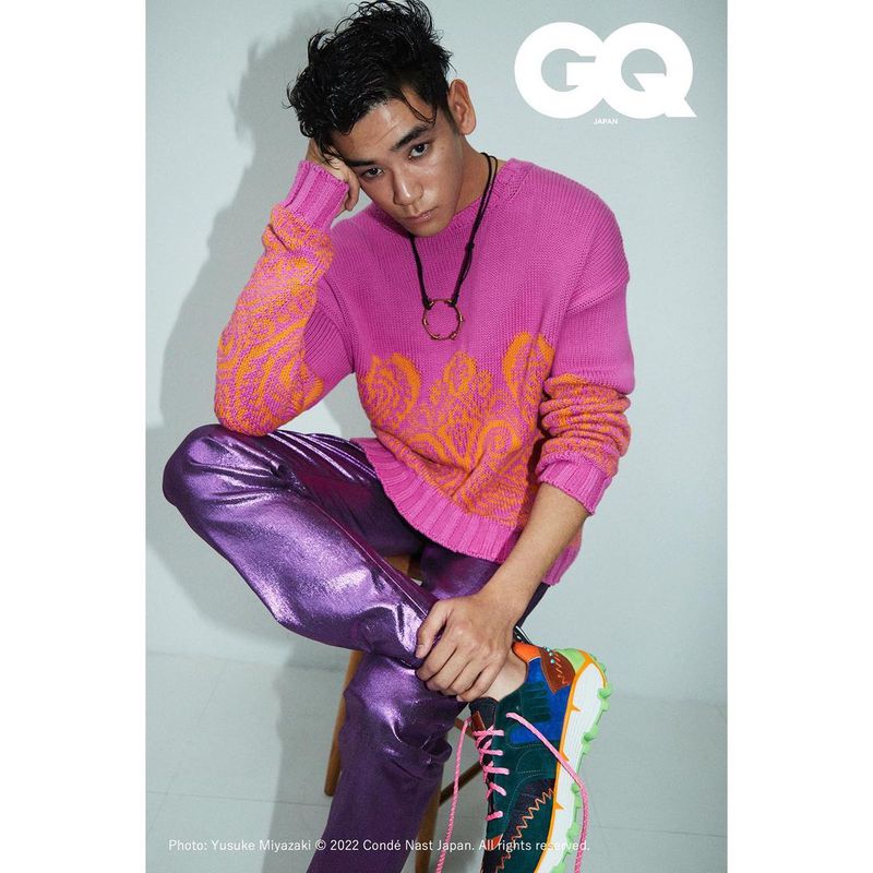 Uta Good Vibrations (GQ Japan)