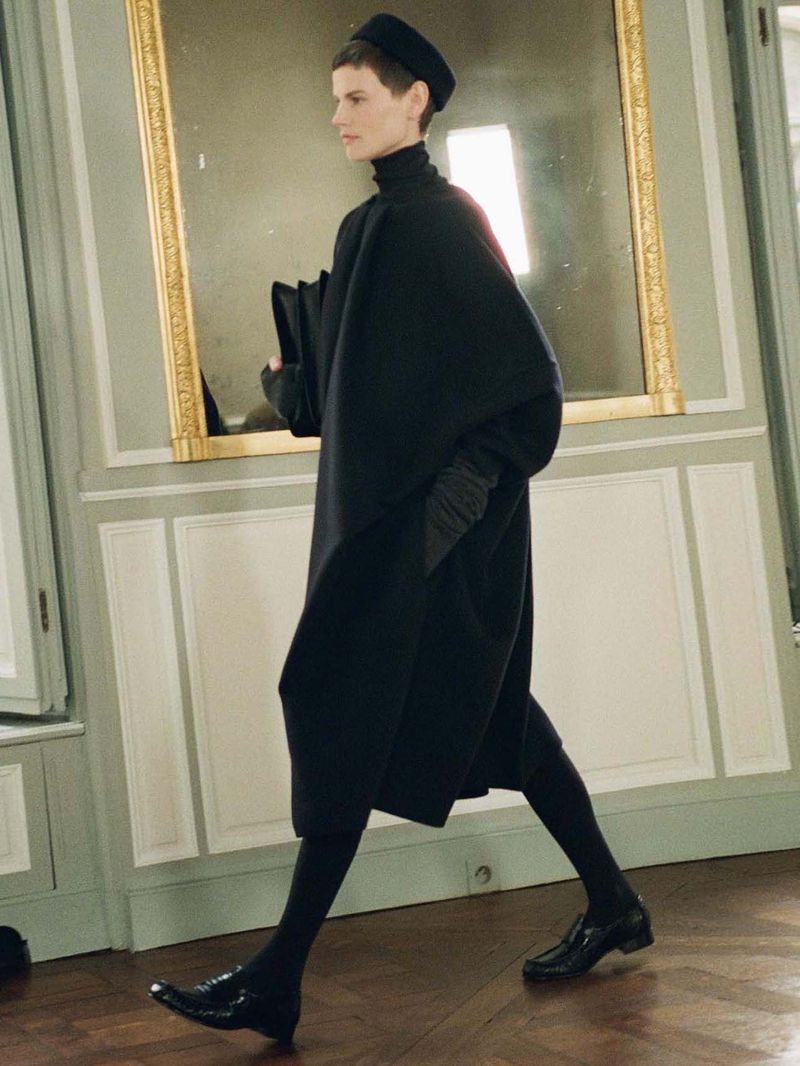 The Row F/W 22 Show (The Row)