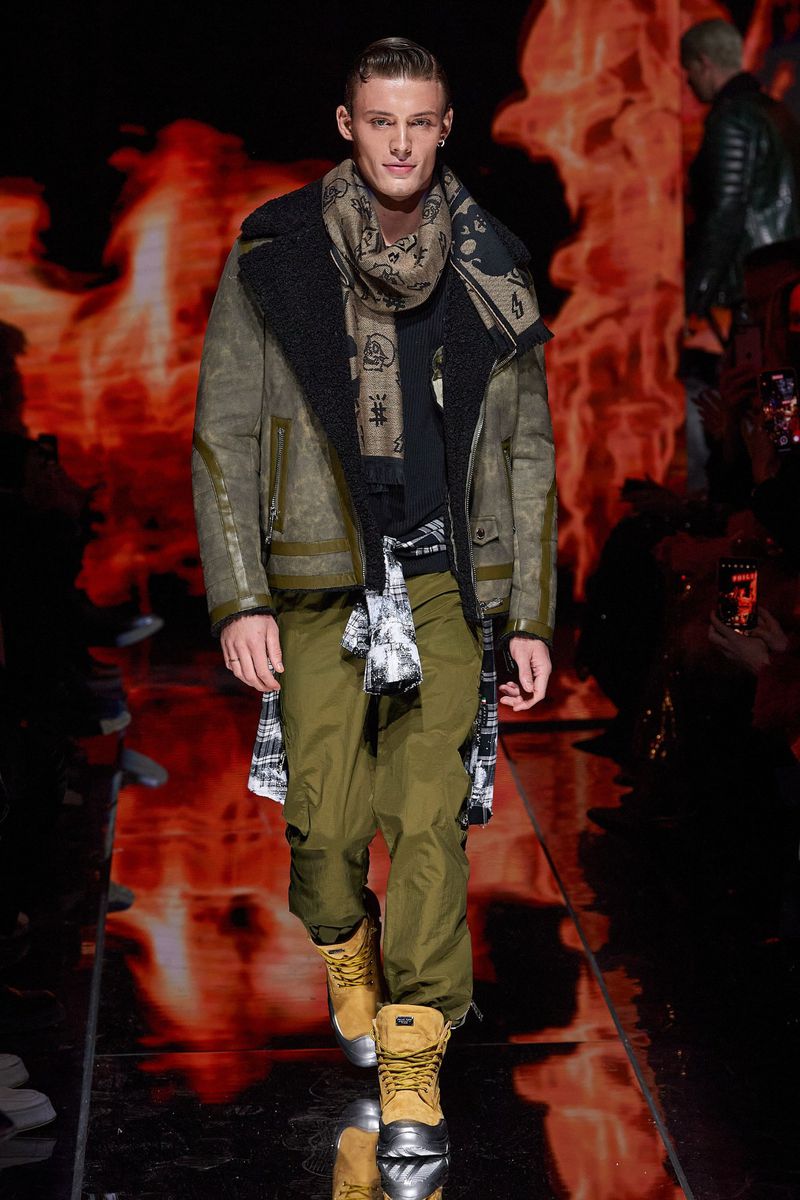Philipp Plein F/W 22 Show (Philipp Plein)