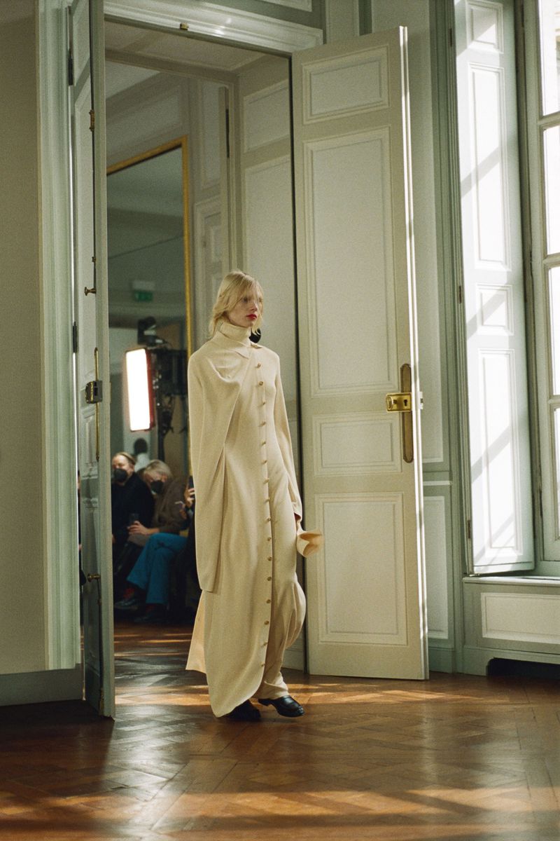 The Row F/W 22 Show (The Row)