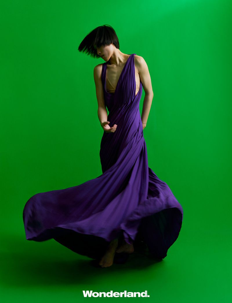 Body Conscious (Wonderland China)