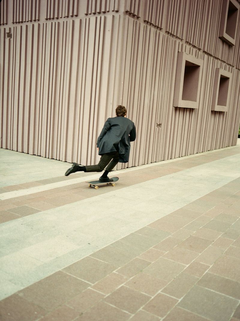 C I T Y (Massimo Dutti)