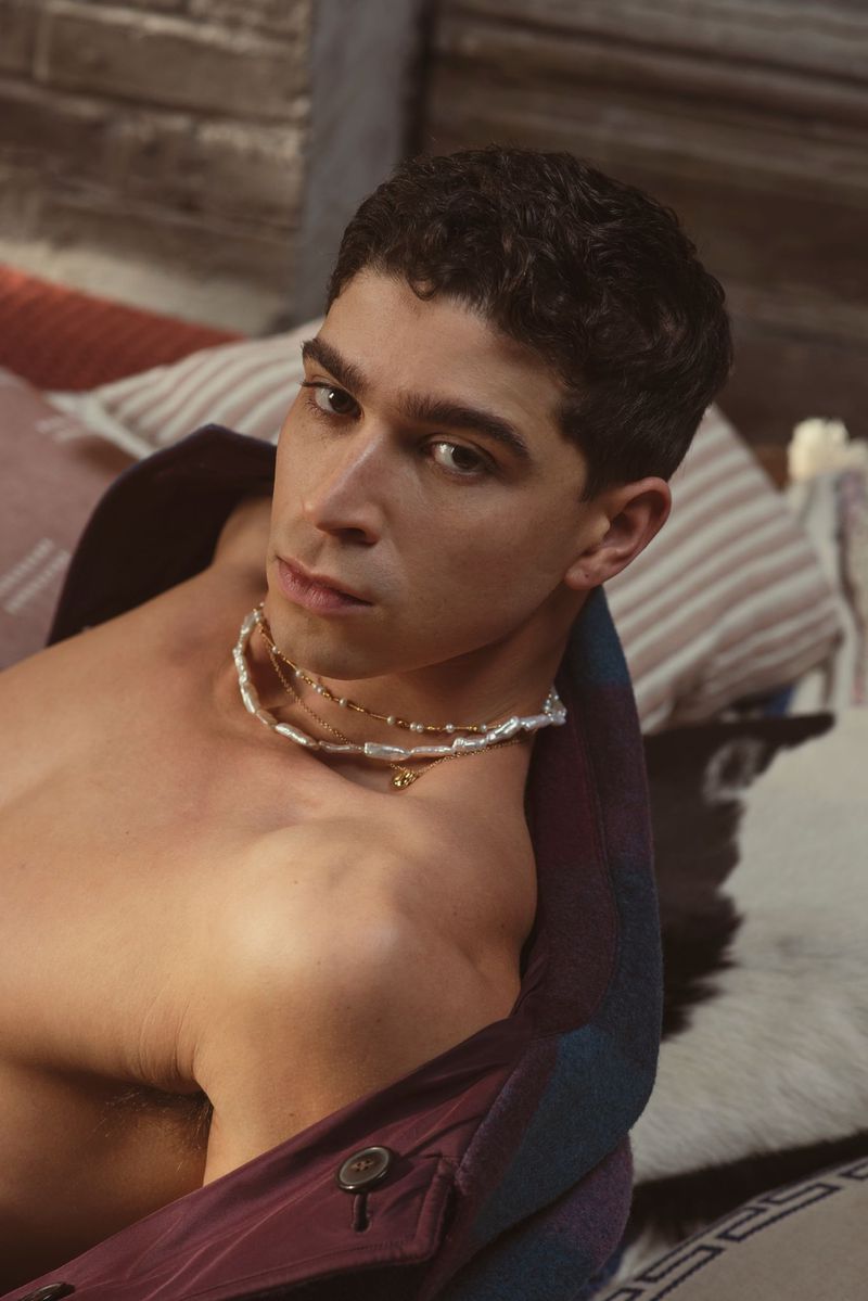 Interview | Isaac Powell by Photographer Chris Fucile (Schön Magazine)