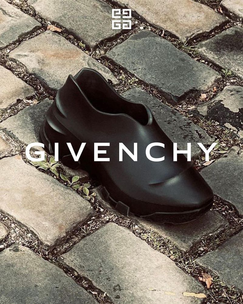 Givenchy | Spring 2022 (Givenchy)