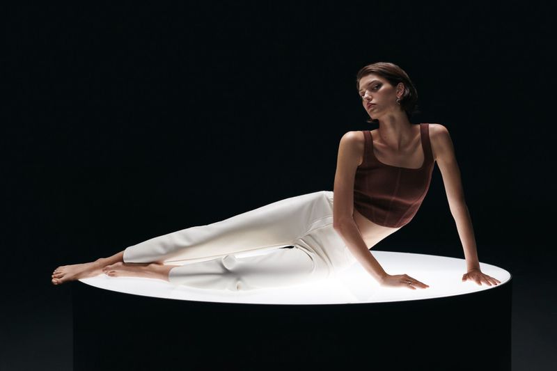 Aritzia: Wilfred 'Melina Pant' Spring 2022 Campaign (Aritzia)
