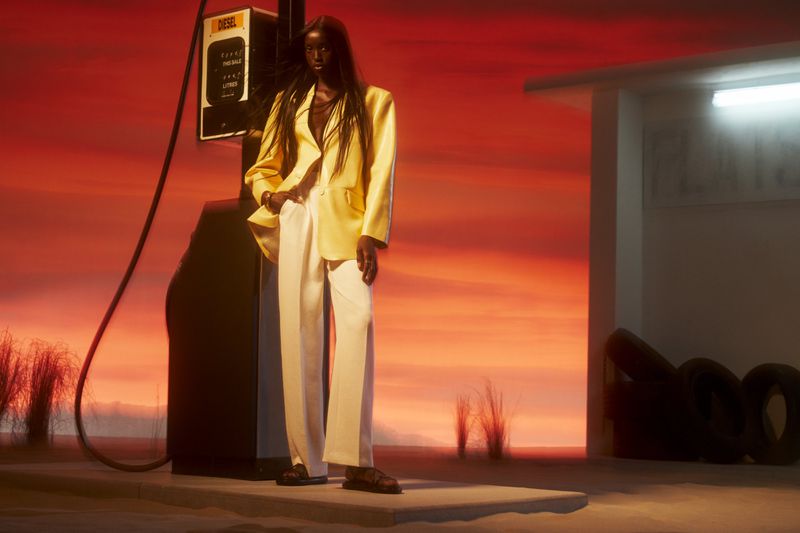 Aritzia: Wilfred 'Effortless Pant' Spring 2022 Campaign (Aritzia)