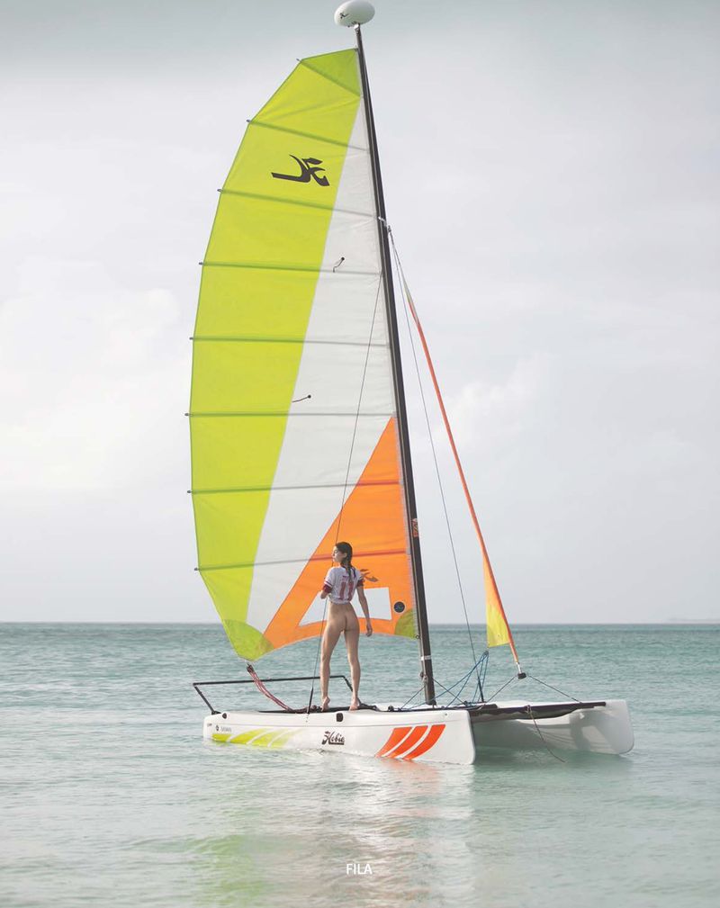 Samantha Gradoville (Magnifik Magazine)