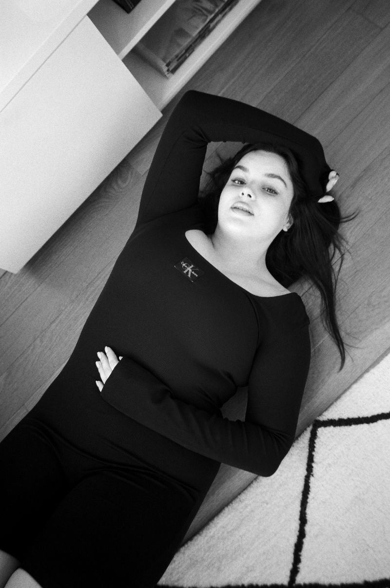 Alicia for ONE Management (Portrait)