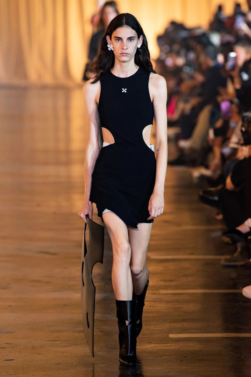 Off-White S/S 20 Show (Off-White)