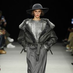 Poppy Kain - Fashion Editor/Stylist Profile - Photos & latest news