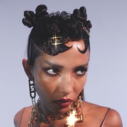 Akima - Model Profile - Photos & latest news