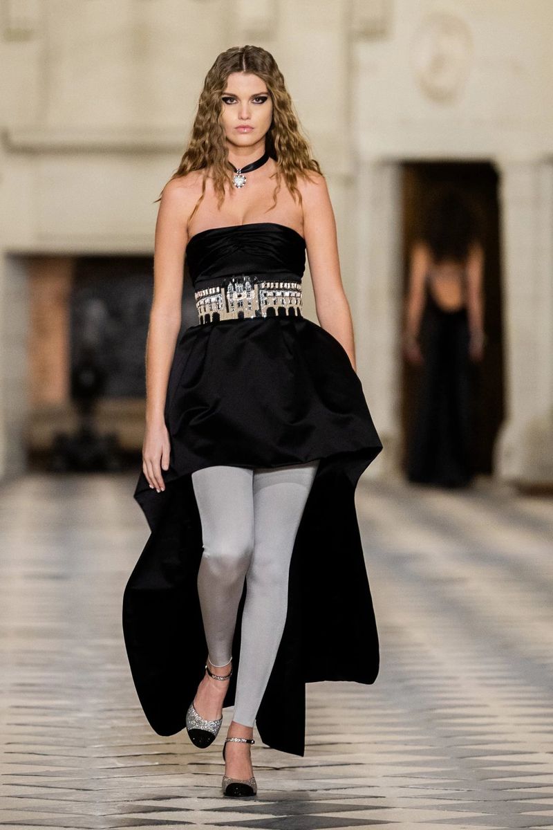 Chanel Pre-Fall 2021 Metiers D'Art Show Chenonceaux (Chanel)