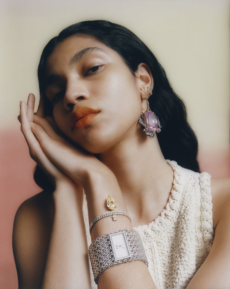 Setting The Tone (British Vogue)