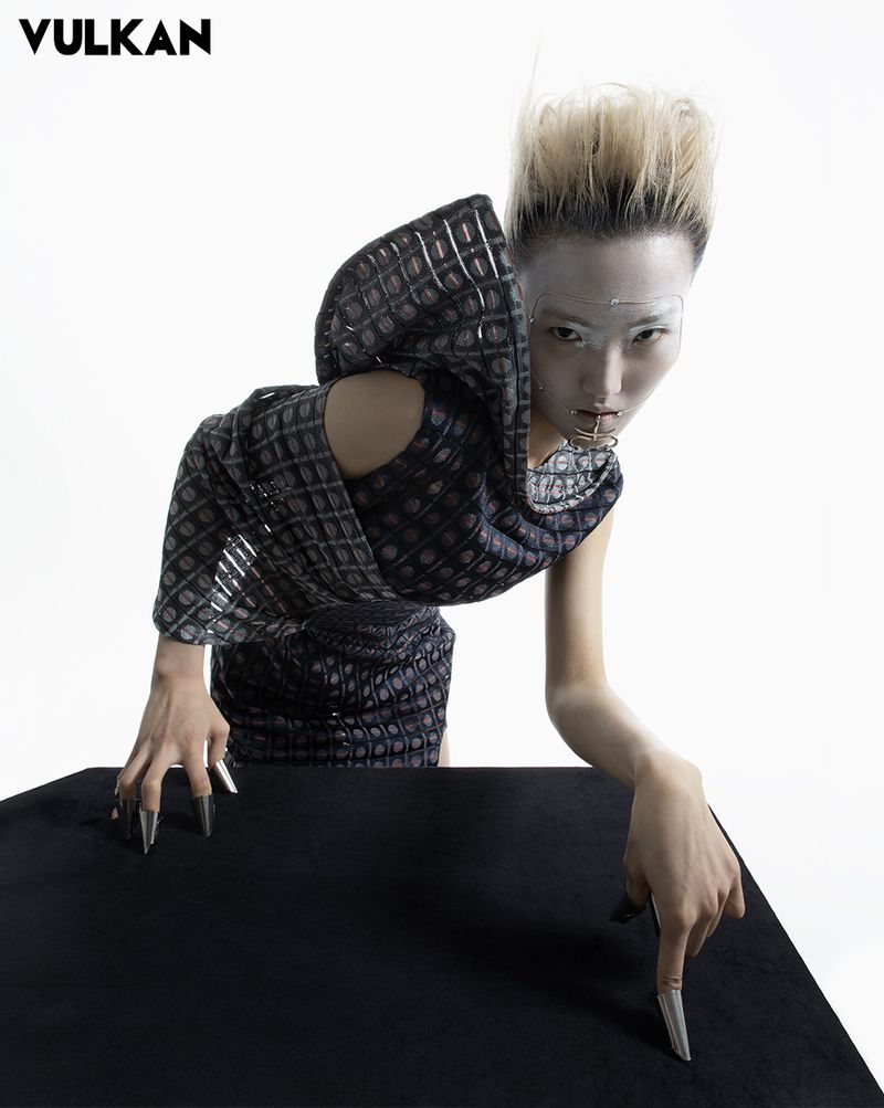 Anwesenheit of Our Body (Vulkan Magazine)