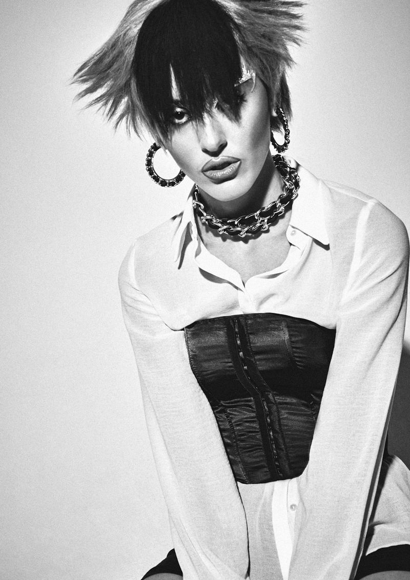 In the fashion concept (Neo 2)