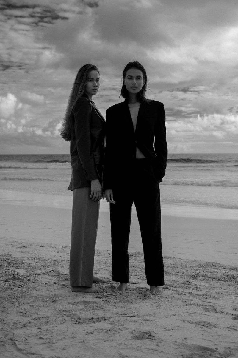 Ana Figuera and Mari Paz by Gustavo Granados (Vanity Teen Magazine)