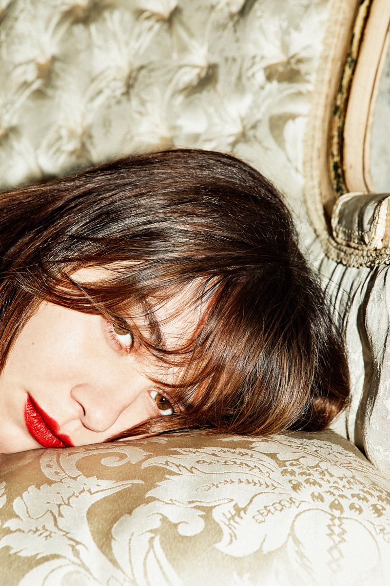 Emma Appleton (Behind the Blinds)