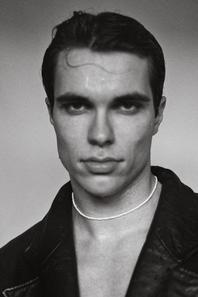 Adrian Romanowski by Lisa Habets (MMScene)