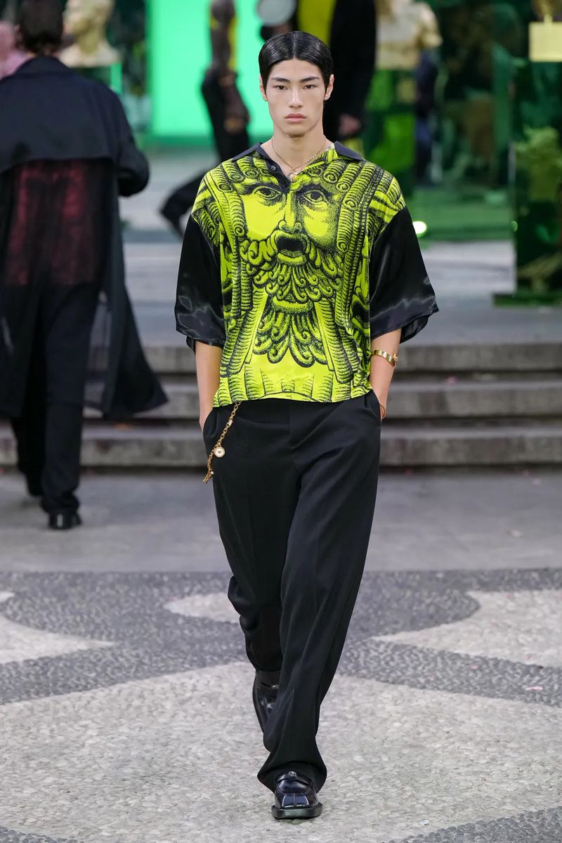 Versace S/S 23 Men's Show (Versace)