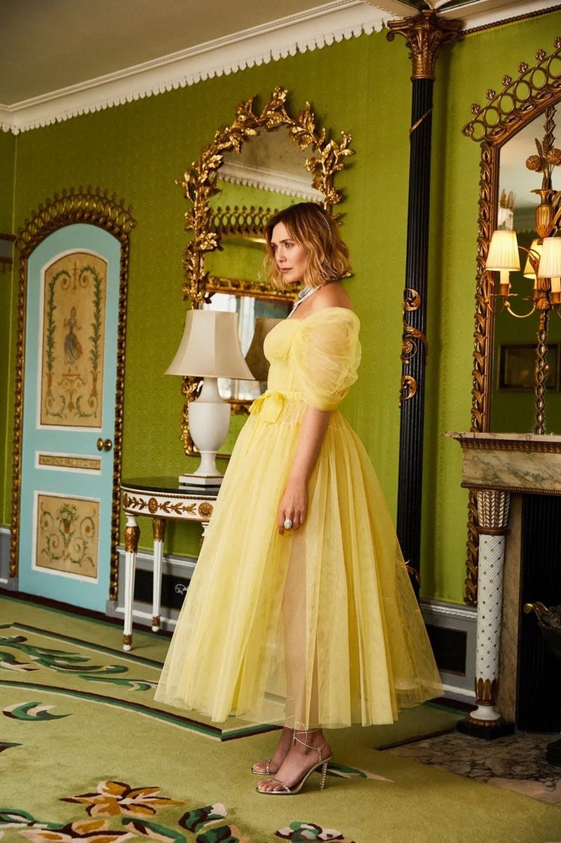 The Enchanting Elizabeth Olsen (Harper's Bazaar UK)