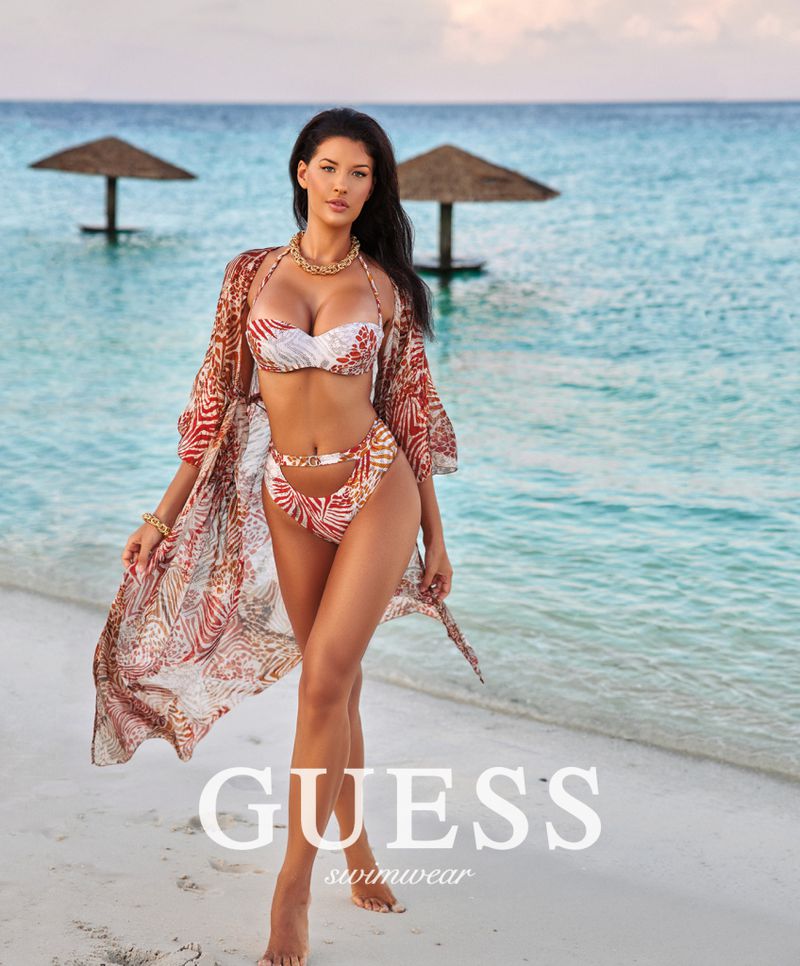 Guess S/S 22 Swimwear Campaign (Guess)