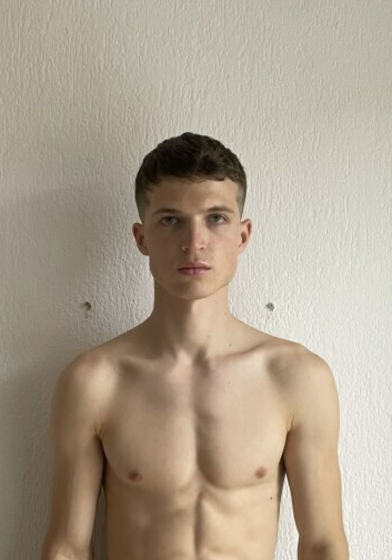 Visage Management 2022 Polaroids (Polaroids-Digitals)