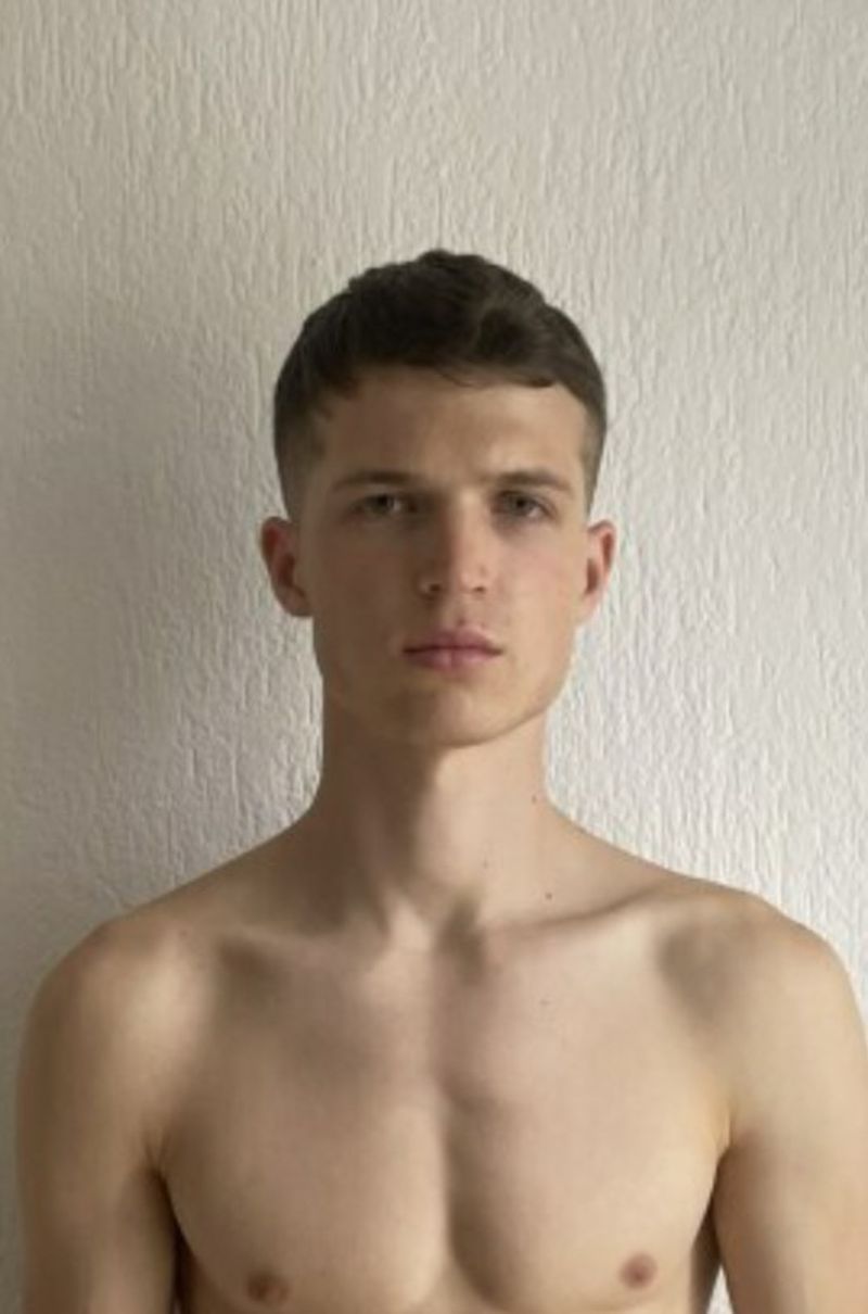 Visage Management 2022 Polaroids (Polaroids-Digitals)