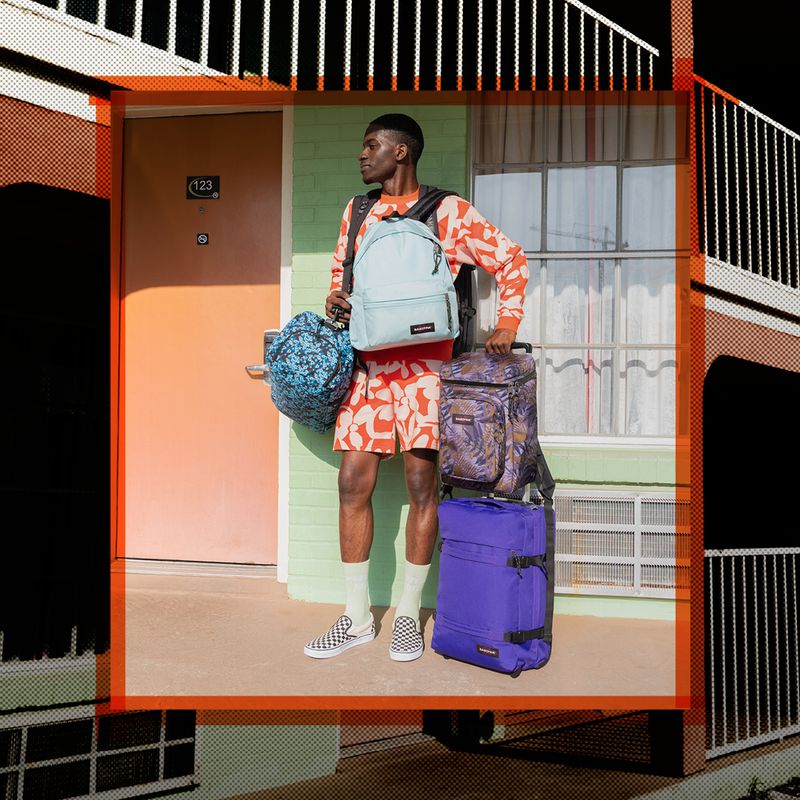 Built To Resist, Travel (Eastpak)