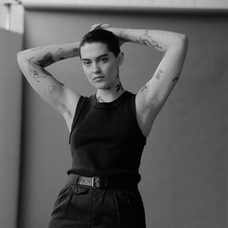 Jennifer Ball - Model Profile - Photos & latest news