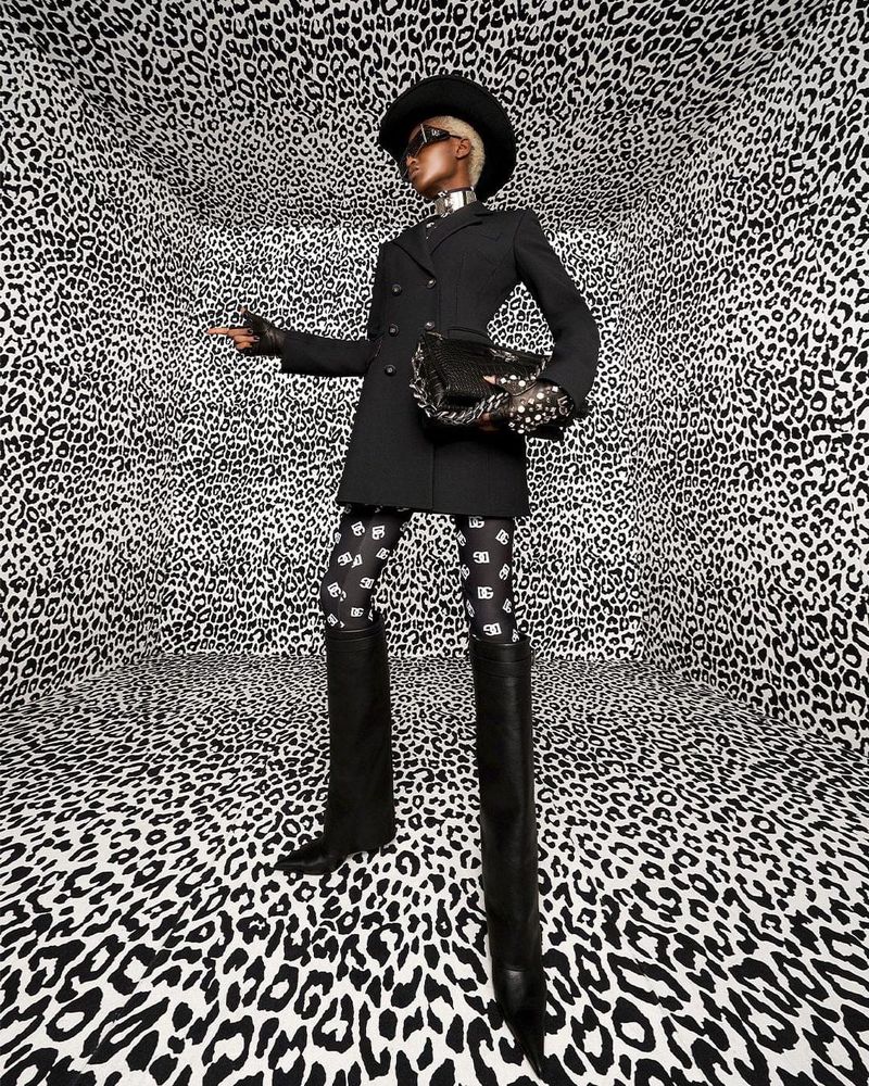 Dolce & Gabbana Look Book and Catalogue FW 22-23 (Dolce & Gabbana)