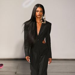 Theresa Hayes - Model Profile - Photos & latest news