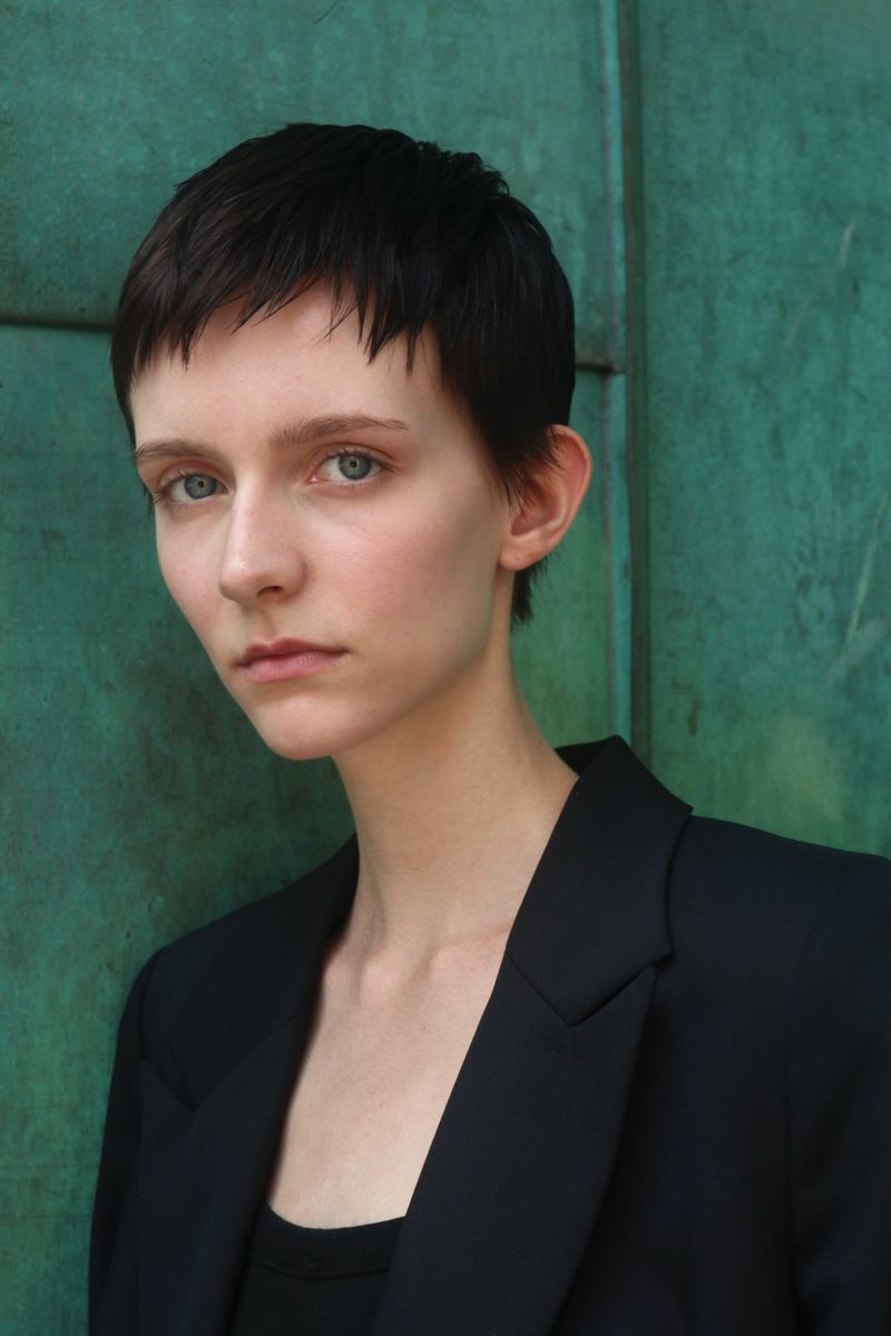 Linden Staub 2022 - Polaroids (Polaroids-Digitals)