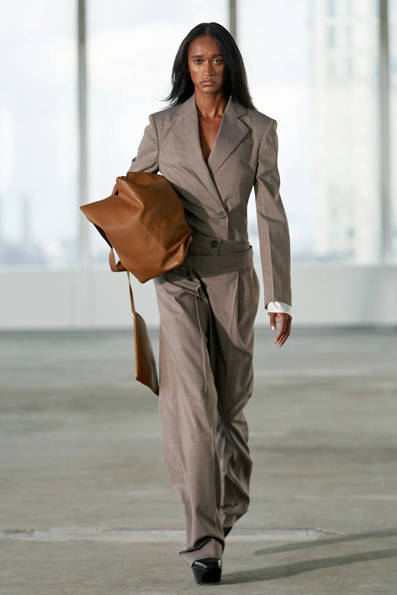 Peter Do S/S 23 Show (Peter Do)