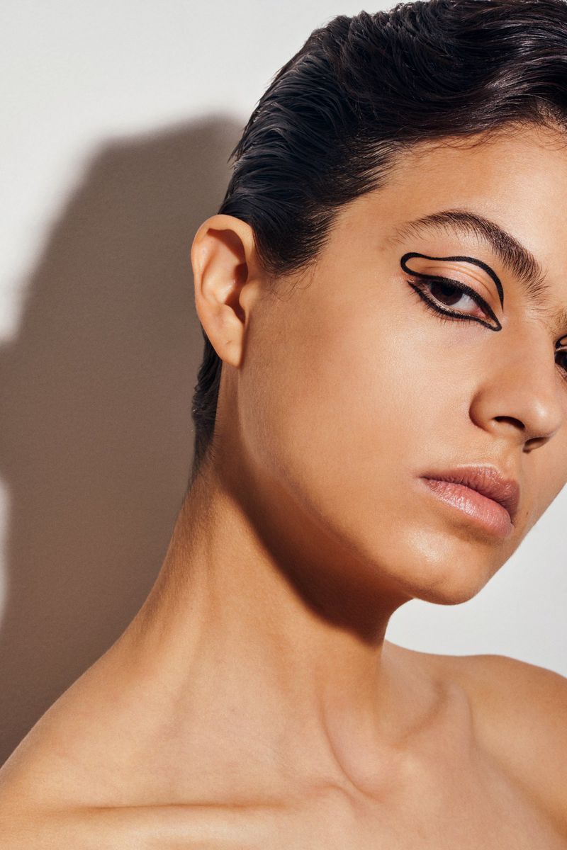 SIDE B, Celic Dorig (Portrait)