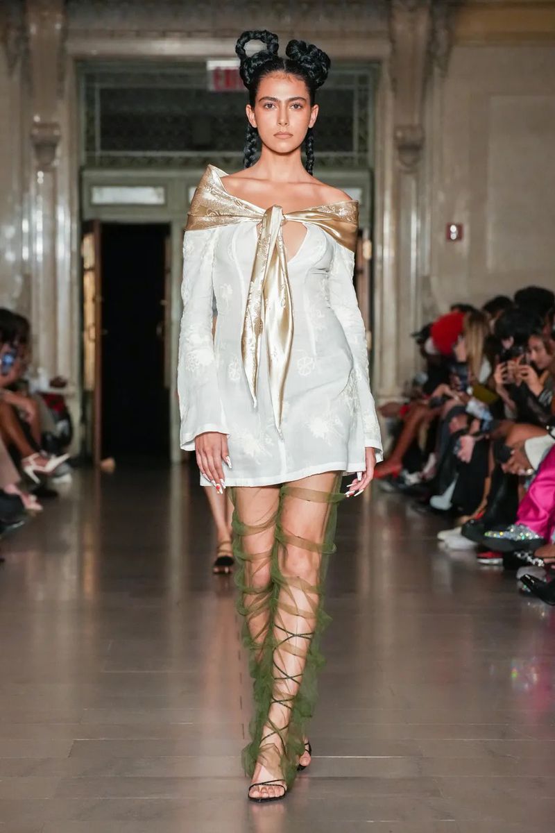 Kim Shui S/S 23 Show (Kim Shui)