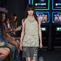 Yanan Wan - Model Profile - Photos & latest news