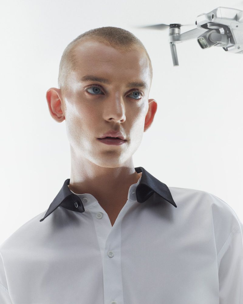 CARA x KARL - KARL LAGERFELD Fall 2022 (Karl Lagerfeld)