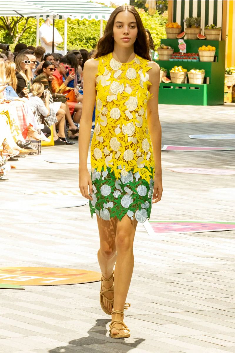 Lela Rose S/S 23 Show (Lela Rose)