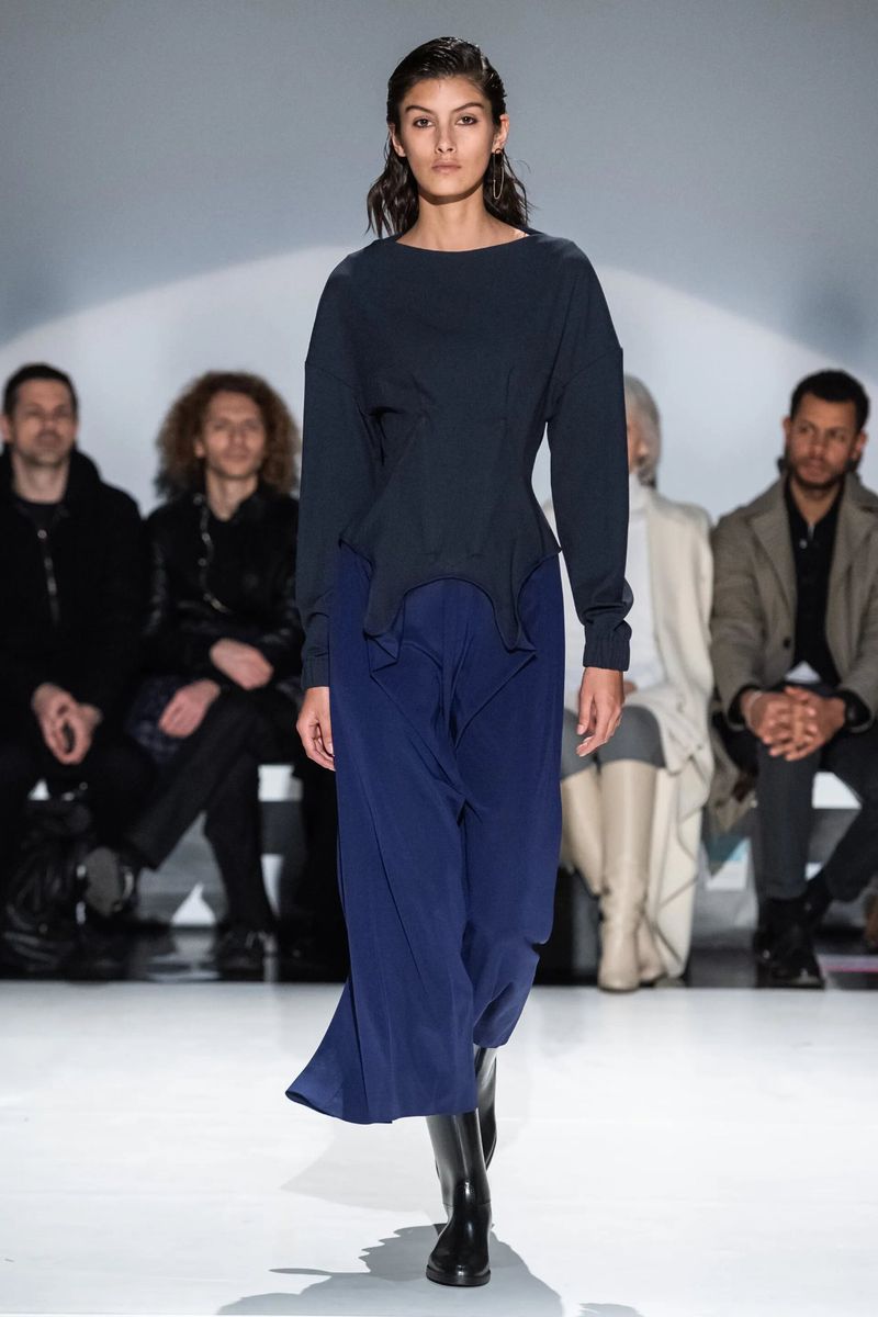 Chalayan F/W 19 Show (Chalayan)