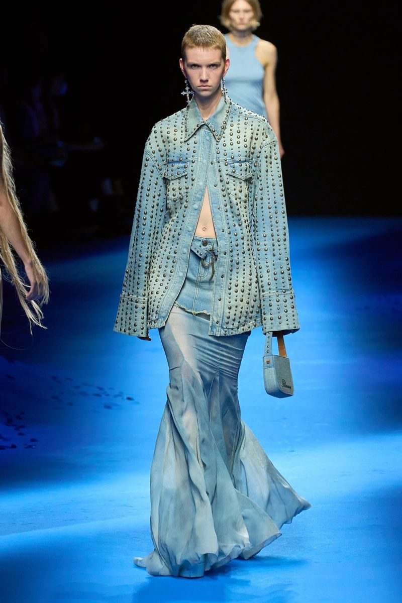 Blumarine S/S 23 Show (Blumarine)