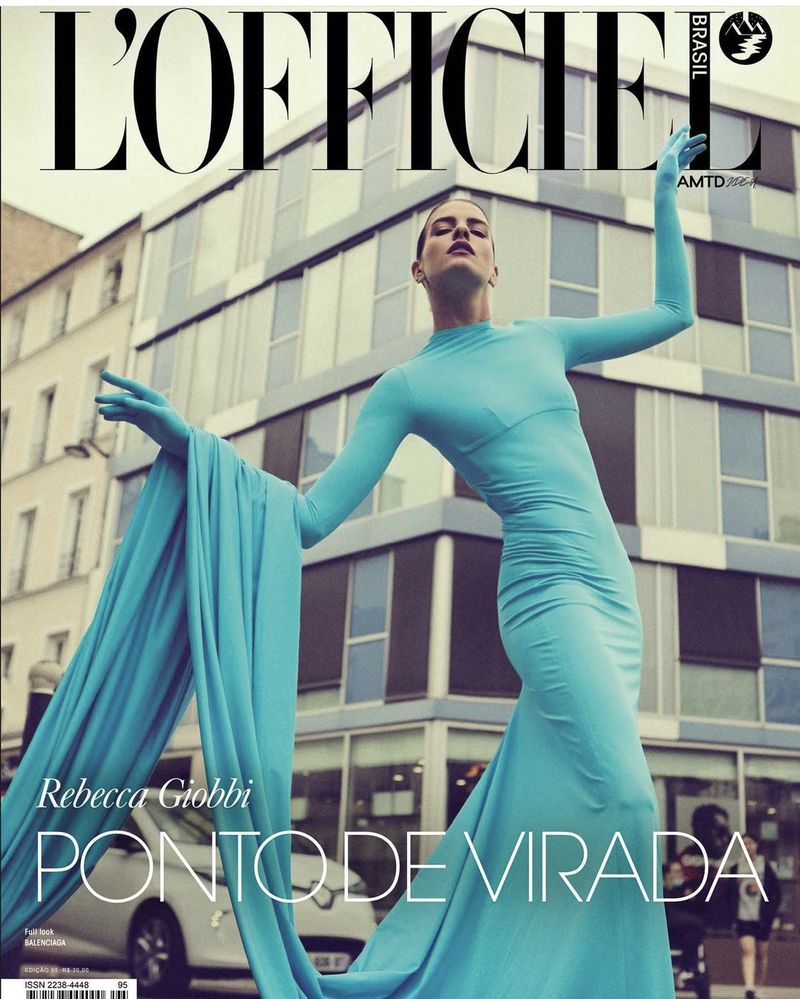 Nas Ruas de Paris (L'Officiel Brasil)